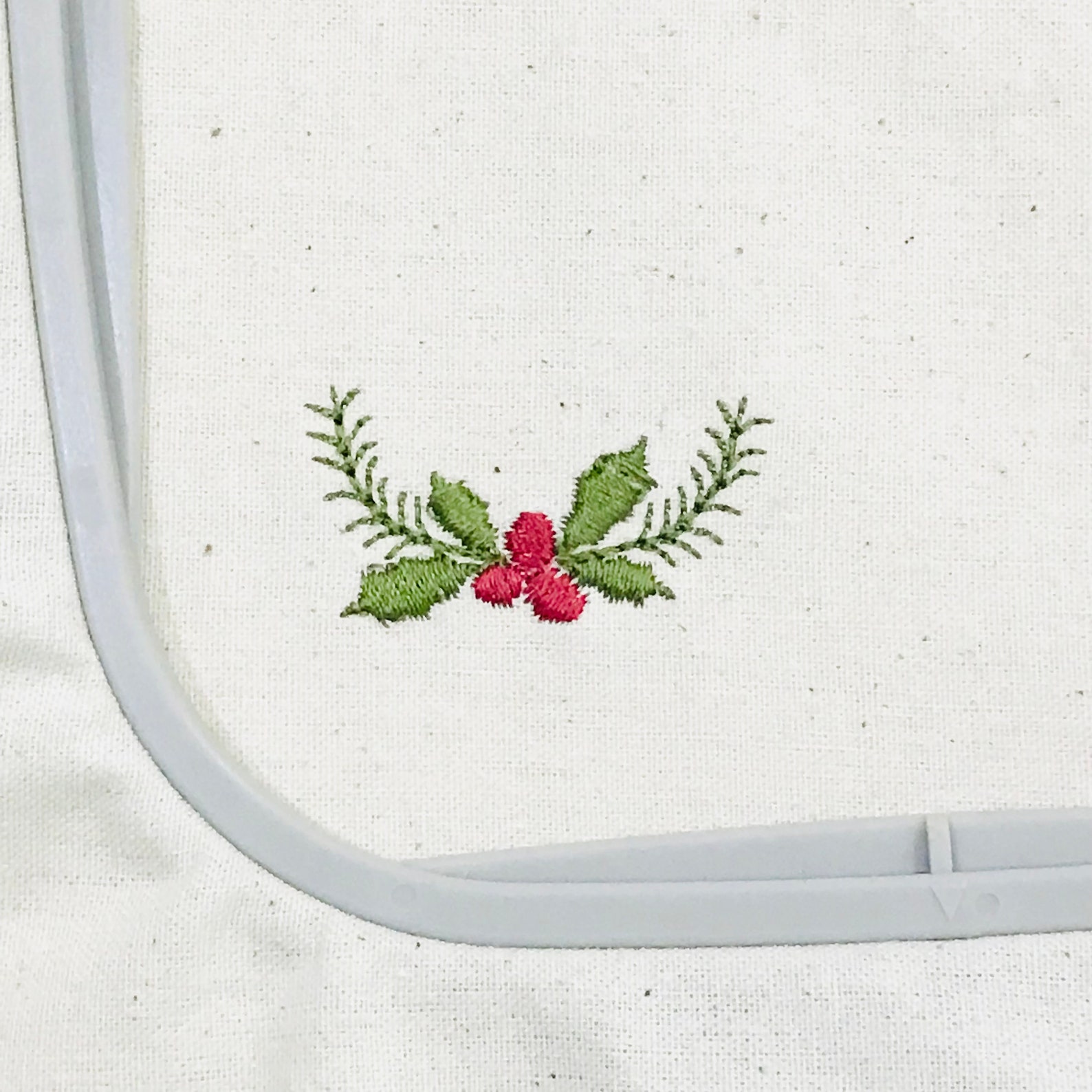 Mini Holly Berry Embroidery Design, Small Holly Berry Machine ...