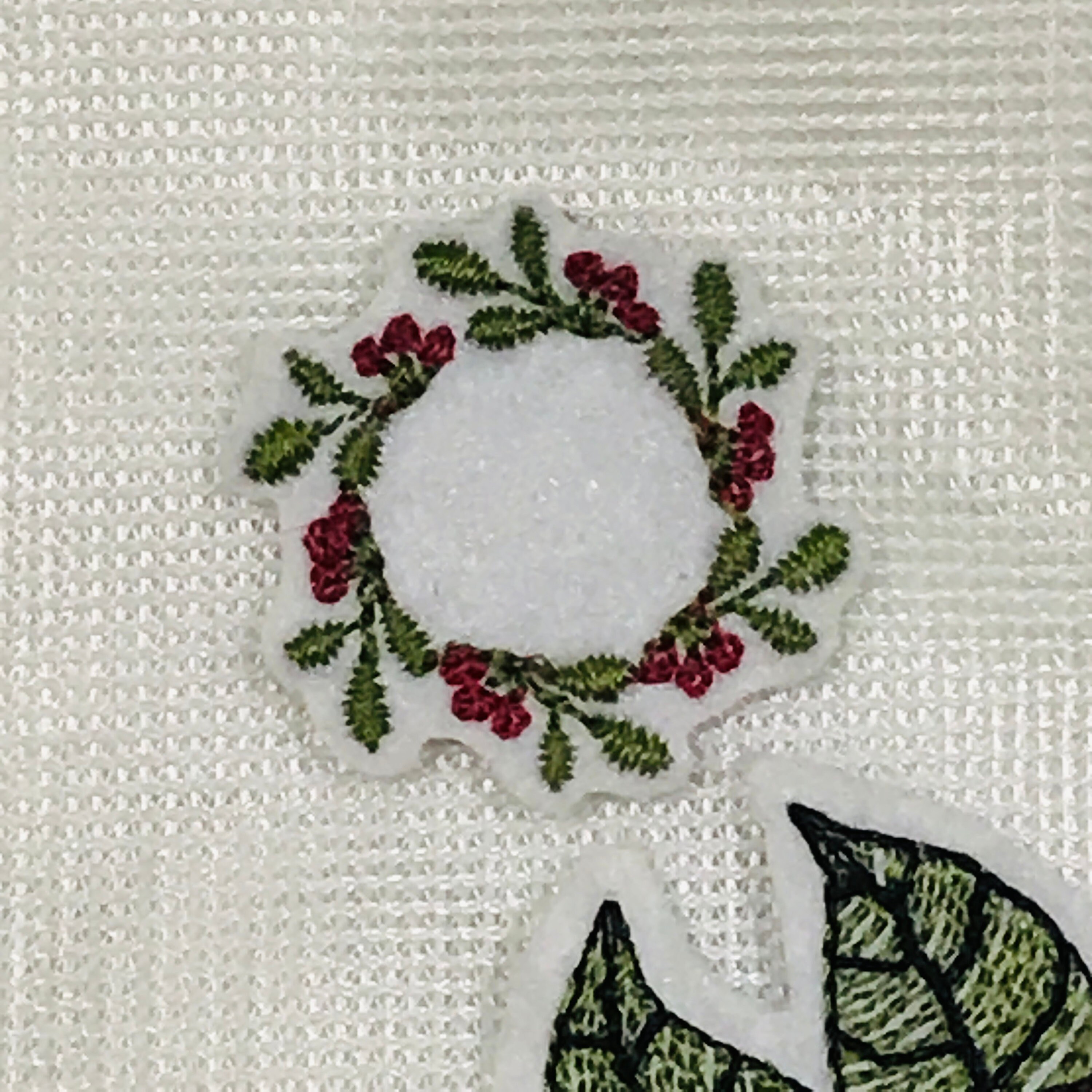 Mini Berry Wreath Embroidery Design Small Berry Wreath - Etsy