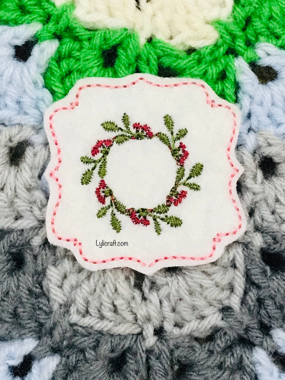 Mini Berry Wreath Embroidery Design Small Berry Wreath - Etsy