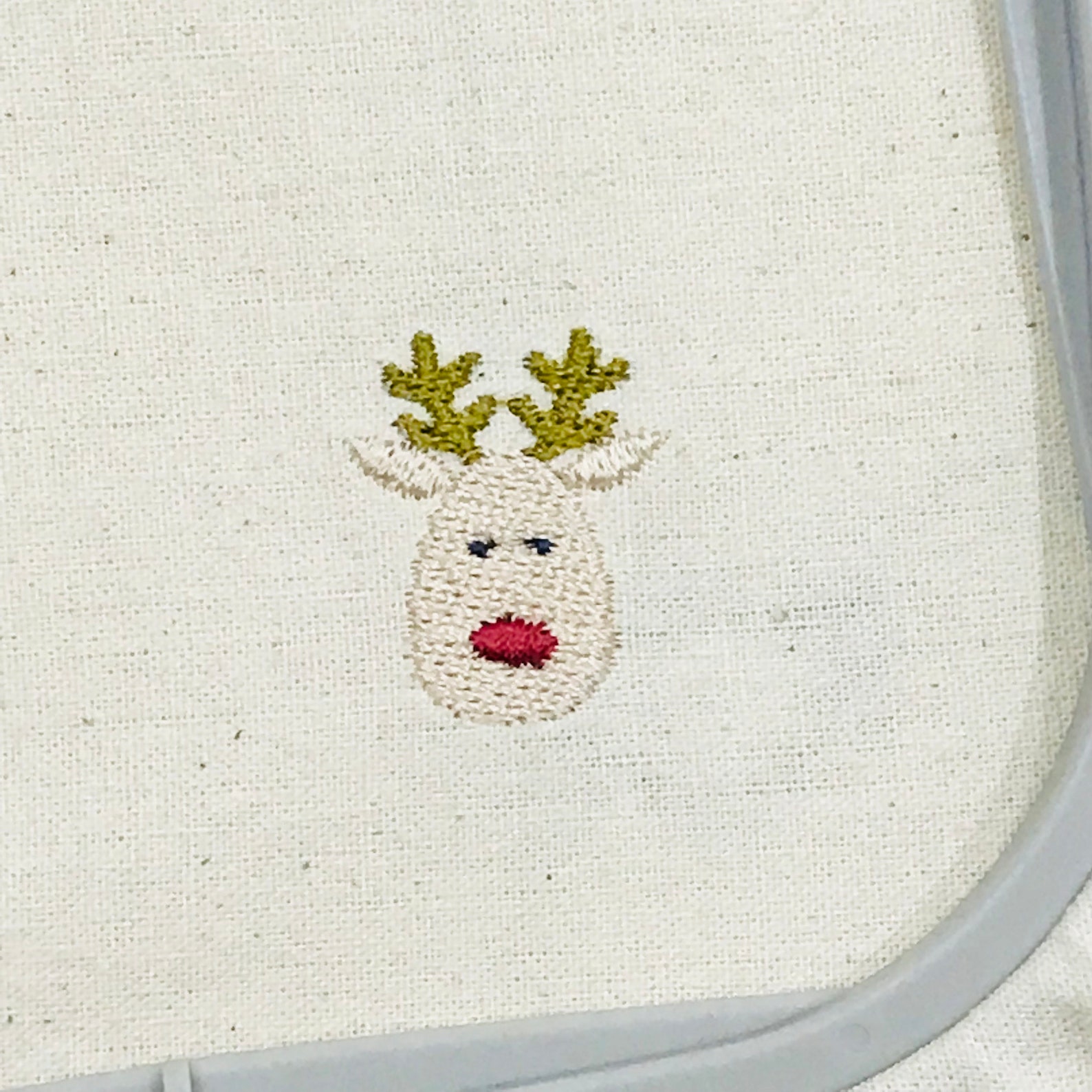 Mini Deer Embroidery Design Small Deer Machine Embroidery - Etsy