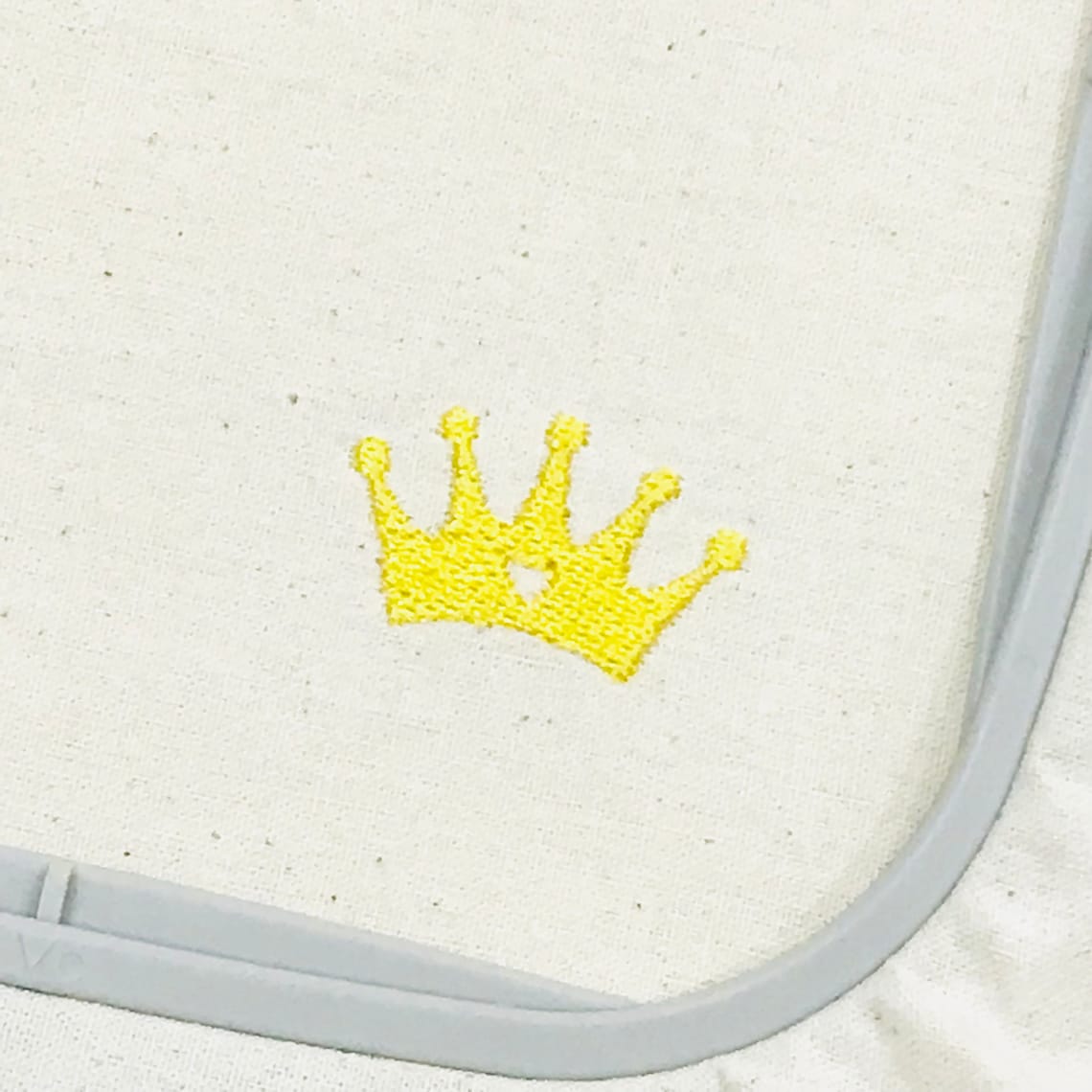 Mini Crown Embroidery Design Small Crown Machine Embroidery - Etsy