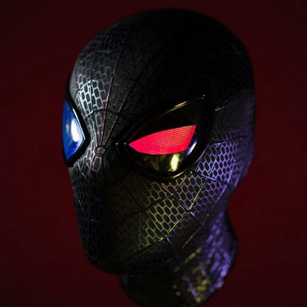 LED Spider Mask Helmet | Red & Black Superhero Mask | Light-up Eyes ...