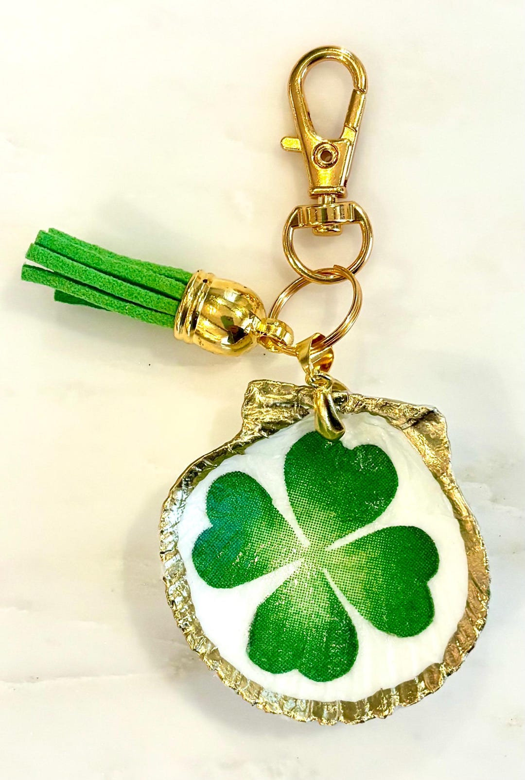 Lucky Clover Seashell Keychain, 18k Gold Accent, St. Patrick's Day - Etsy