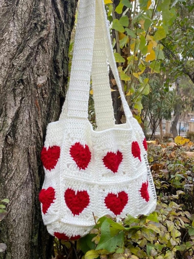 Crochet Heart Bag Pattern PDF — Beginner Granny Square Tote Pattern ...
