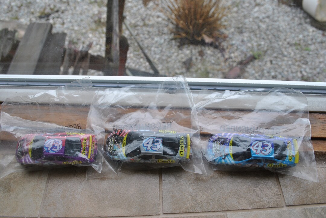 Star Wars Cheerios Race Cars Number 43 Dodge, 1:64 Scale Car Die Cast ...