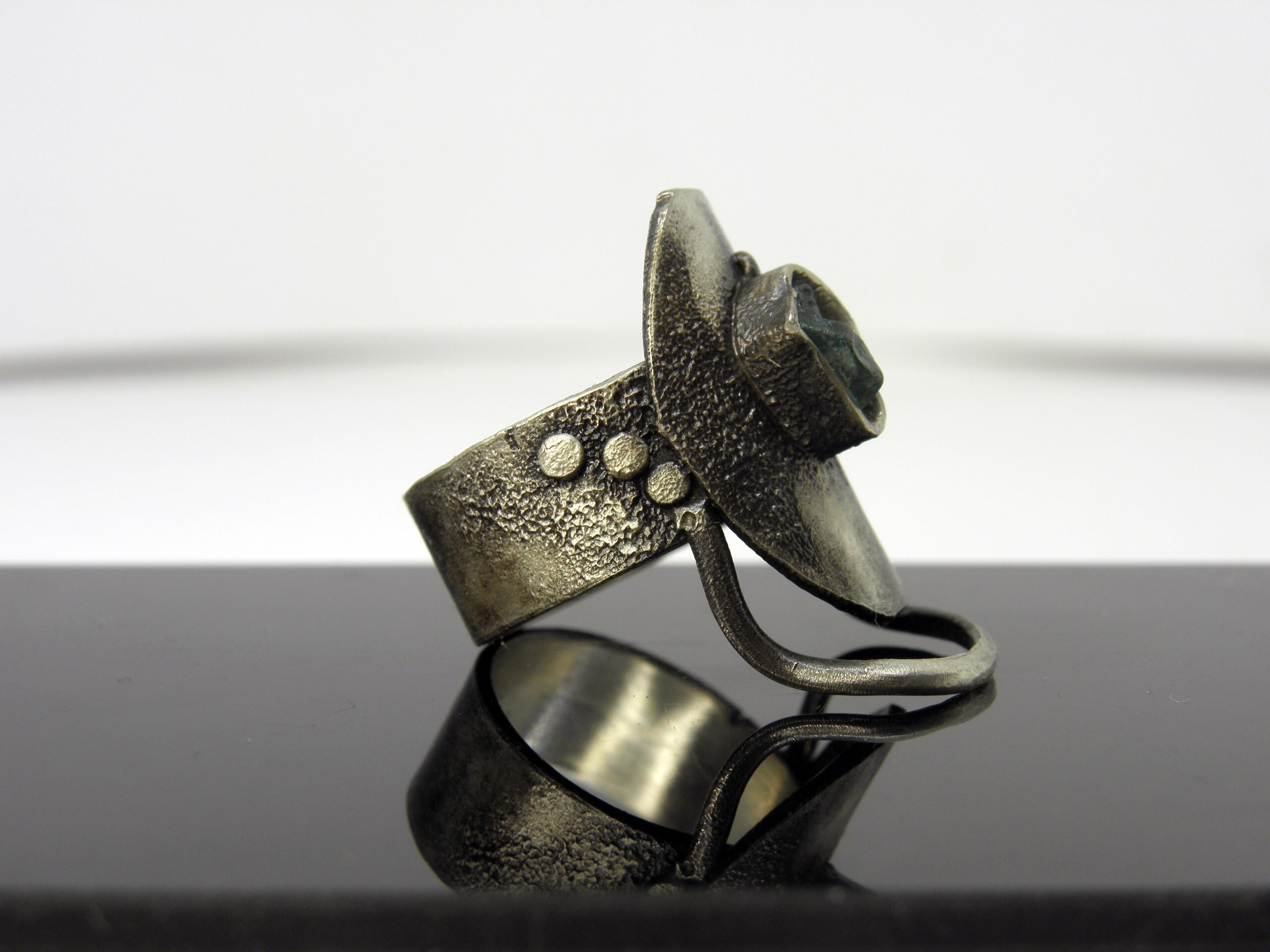 UNIQUE Silver Ring Green Raw Apatite Sculptured Jewelry - Etsy