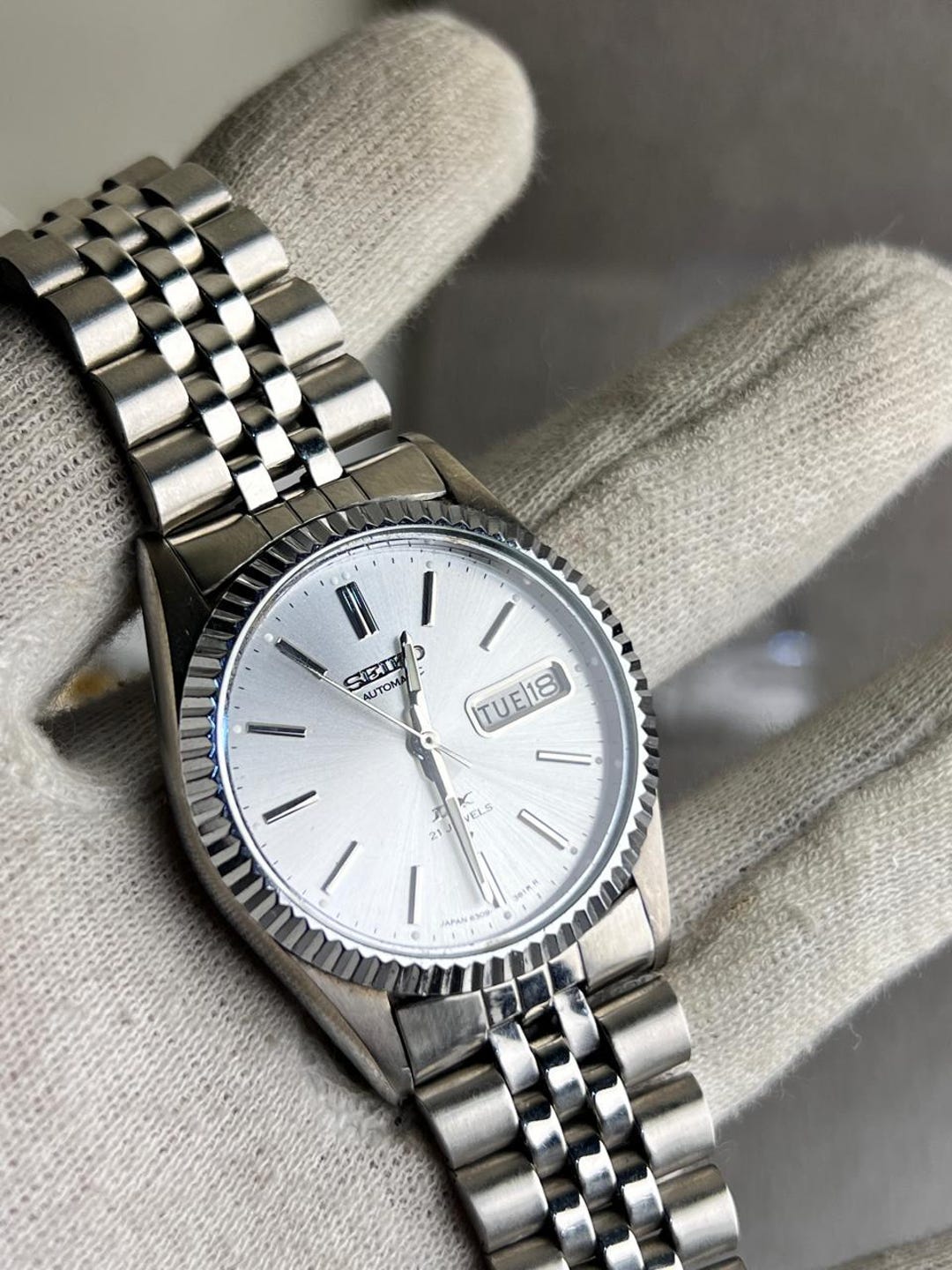 Vintage Seiko 5 DX Automatic Watch | Silver Sunburst Dial, Day Date ...