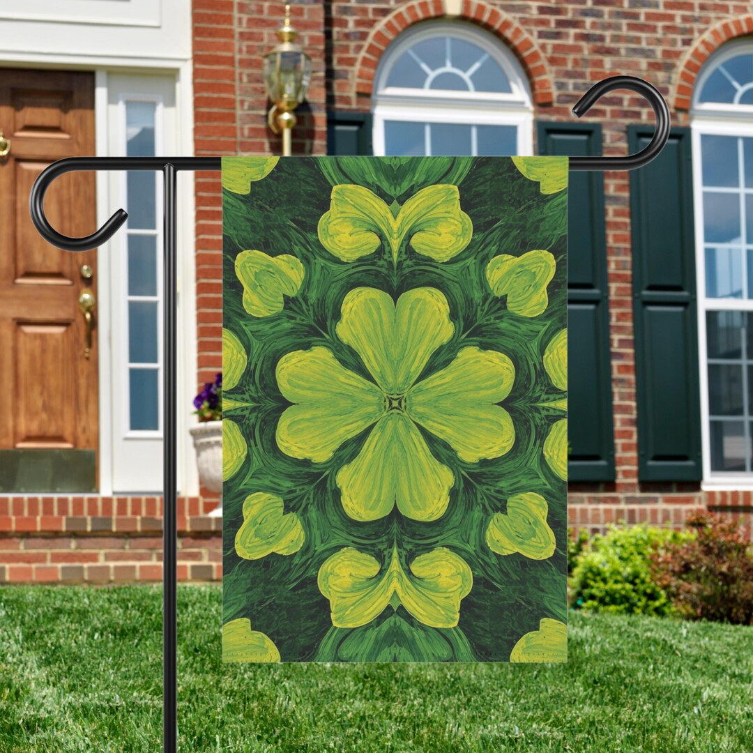 Artsy Green Clover Kaleidoscope Garden Flag | St. Patrick's Day Banner ...