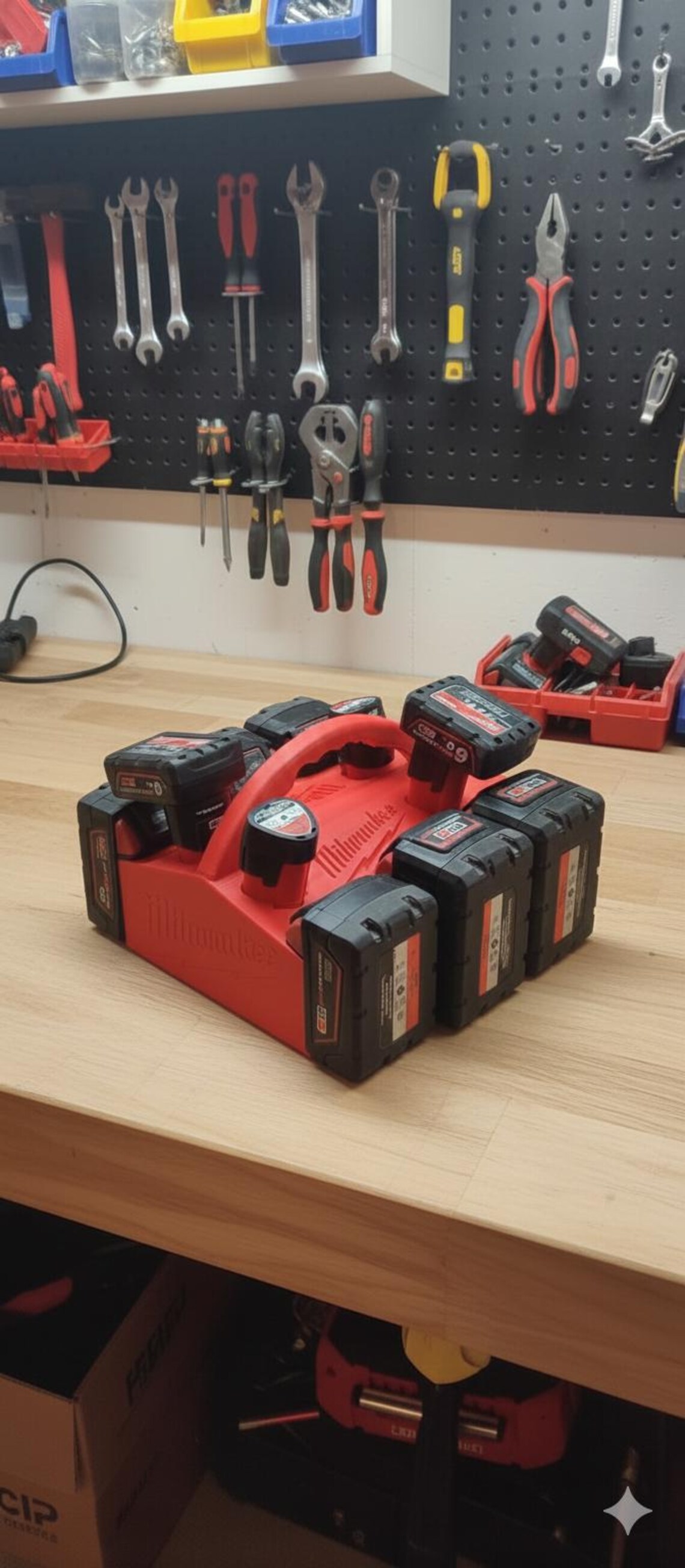 Milwaukee M18 & M12 Battery Holder – 6+4 Slots – 3D Printable File ...