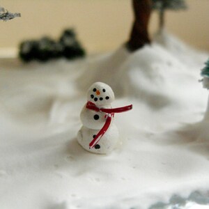 Miniature Christmas Village Scene - Miniature Christmas Vignette ...