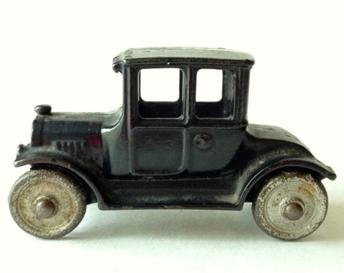 Antique Toy 1910 Model T Ford Car, Black Hubley Cast Iron Model T Ford ...
