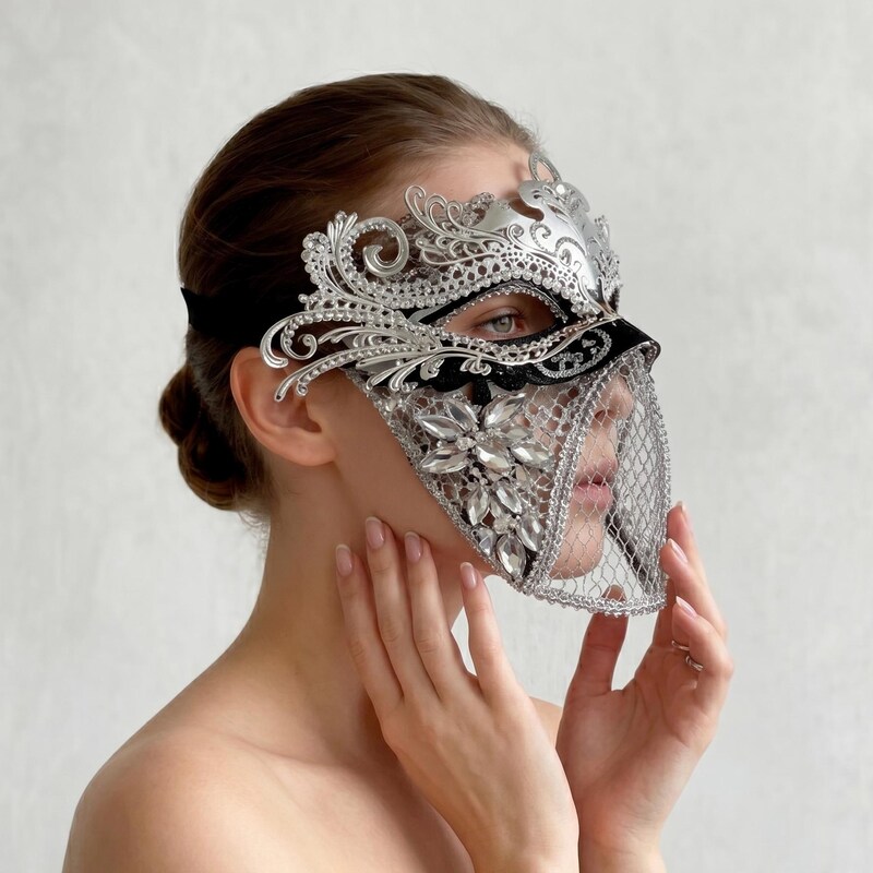 Avant Garde Mask Costume - Etsy