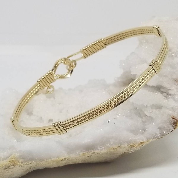 Gold Wire Bangle - Etsy