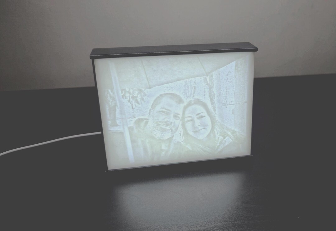 A Personalized Lithophane Picture With a Backlit Stand - Etsy