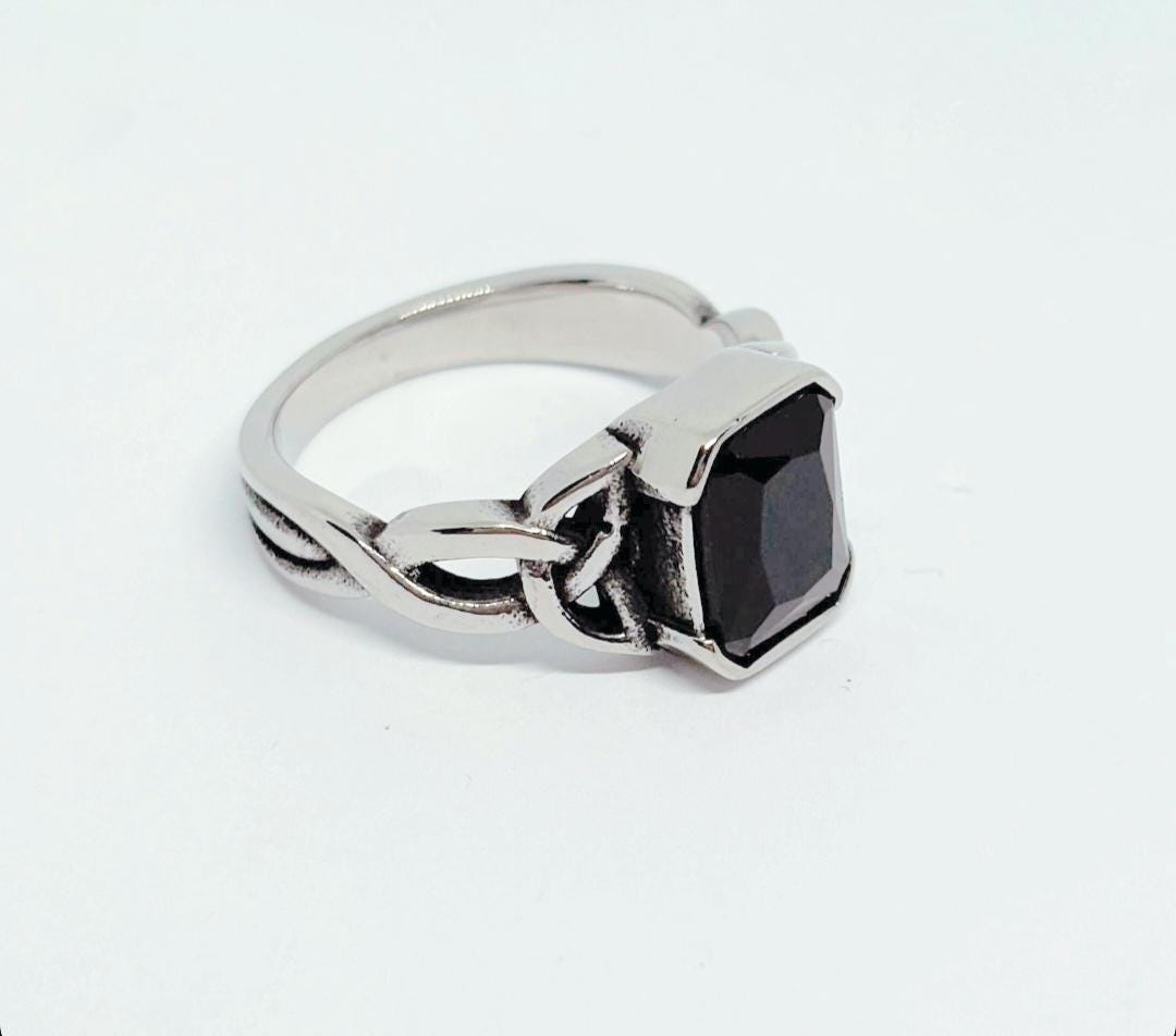 Sterling Silver Celtic Knot Signet Ring With Central Square Black Stone ...