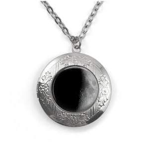 Custom Birth Moon Locket Necklace - Moon Phase Pendant in Silver ...