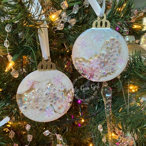 Set of 4 Resin Geode Crystal Snowflake Christmas Ornaments in White ...