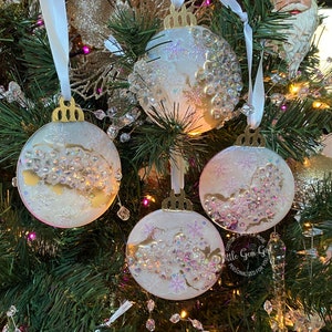 Set of 4 Resin Geode Crystal Snowflake Christmas Ornaments in White ...