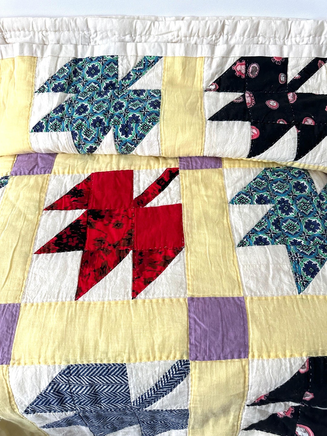 Vintage Quilt - Maple Leaf Design - Blanket Hand Stitching - Handmade ...