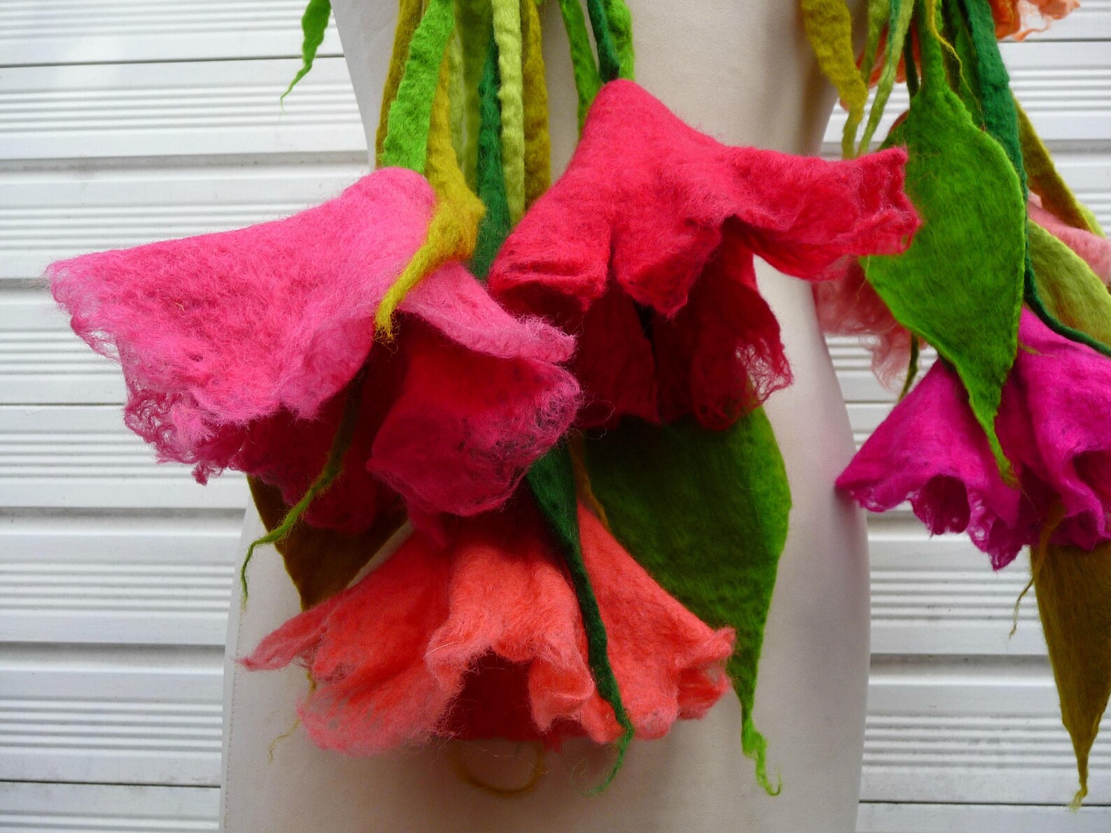 Felted Wool Flower Necklace Lariat Belt scarf Handmade | Etsy