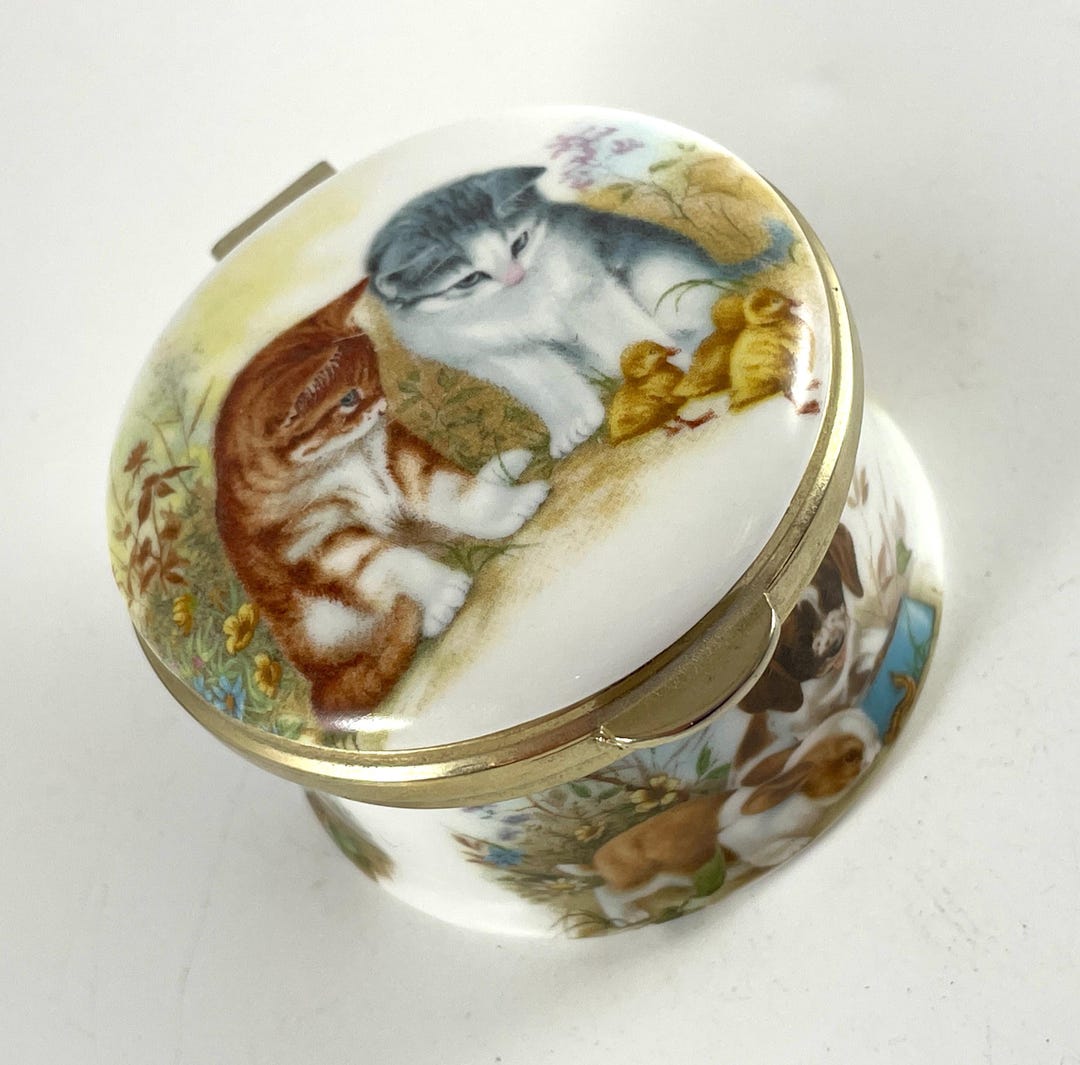 Vintage Trinket Box Jewelry Pill Box ASHYFORD Porcelain - Etsy