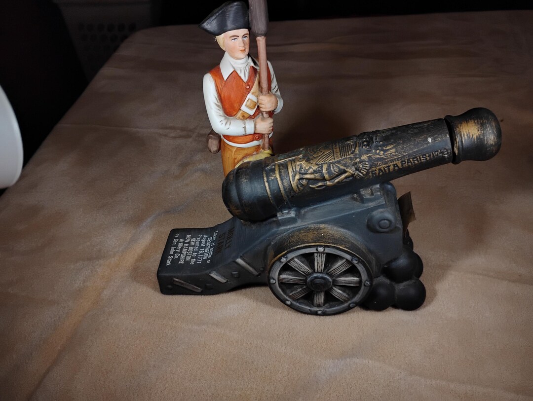 Vintage Molly Stark Cannon From New Hampshire Amaretto Commemorative ...