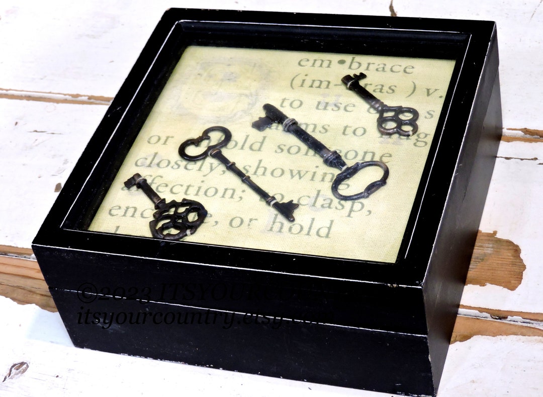 Vintage Wood Key Holder Box Primitive Shadow Box Key Keeper Display ...