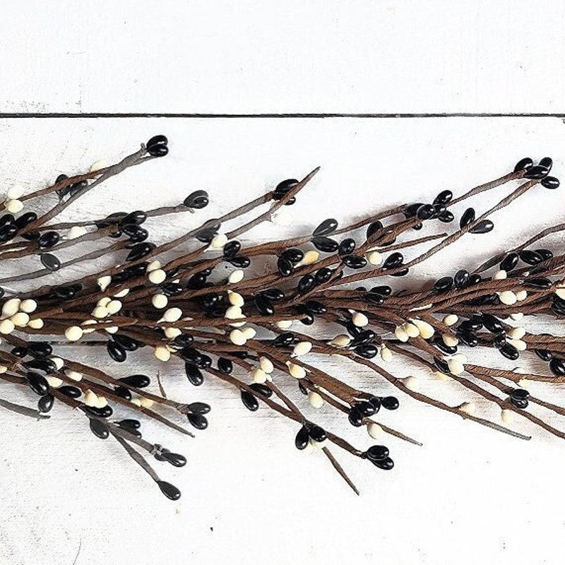 Black Garland - Etsy