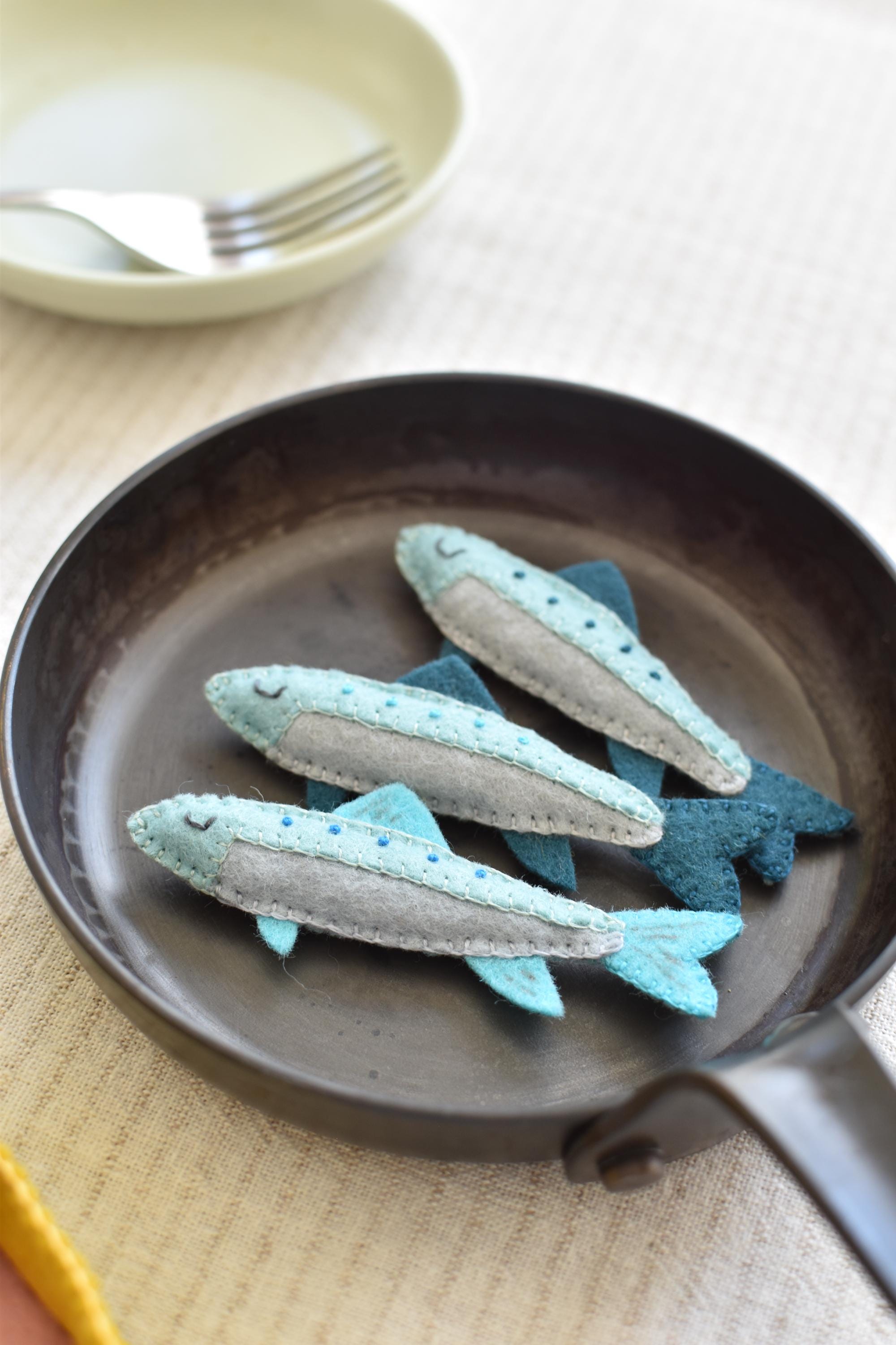 Felt Sardine Sewing Pattern PDF, Easy Felt Fish DIY, Tin of Sardines ...