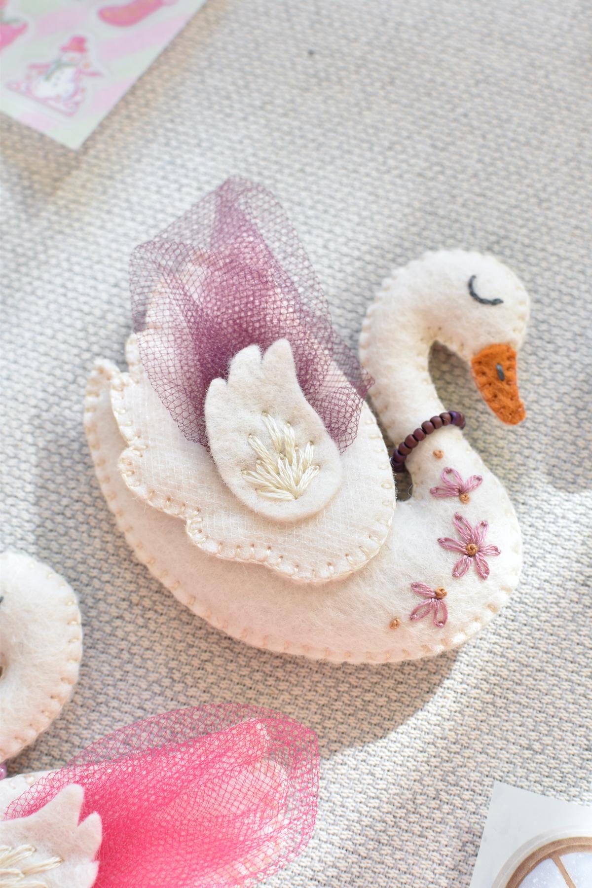 Felt Swan Pattern PDF, Easy DIY Swan Sewing Template, SVG Bird Pattern ...