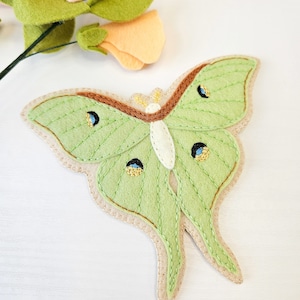 Felt Luna Moth Sewing Pattern PDF & SVG Moth Pattern. Hand Embroidered ...