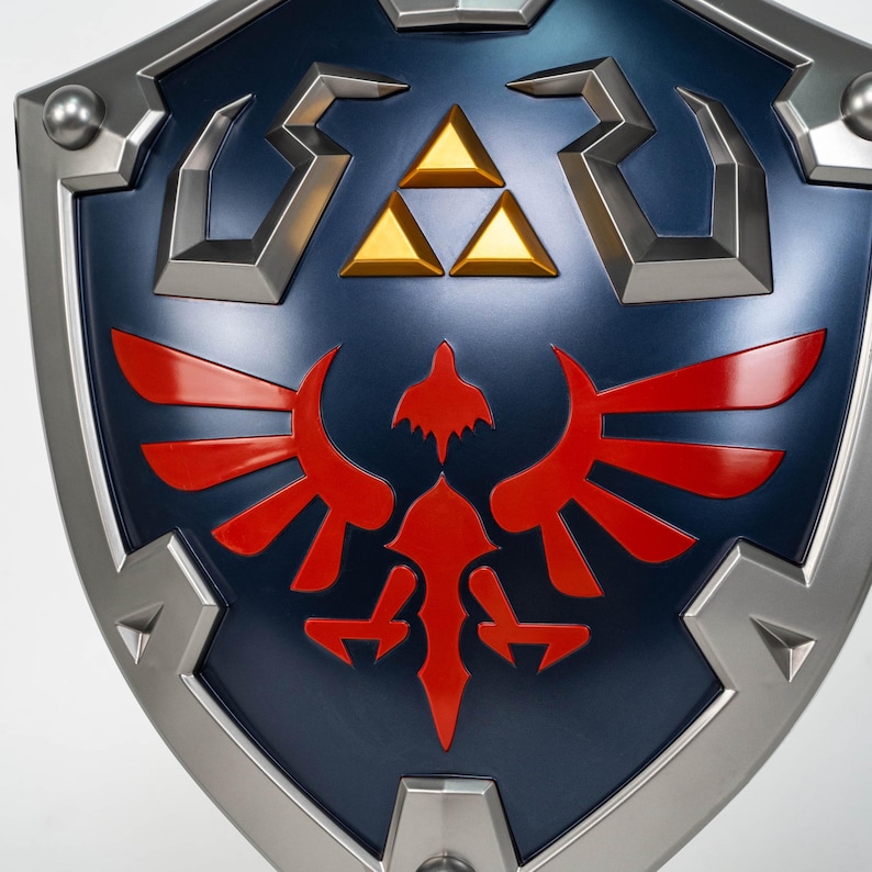 Zelda Hylian Shield Life Size Cosplay Prop Handheld Fantasy Shield With ...