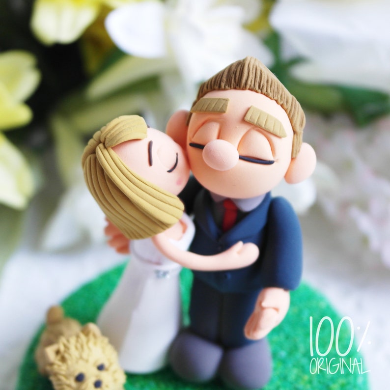 Custom Cake Topper Kissing couple with puppies | Etsy