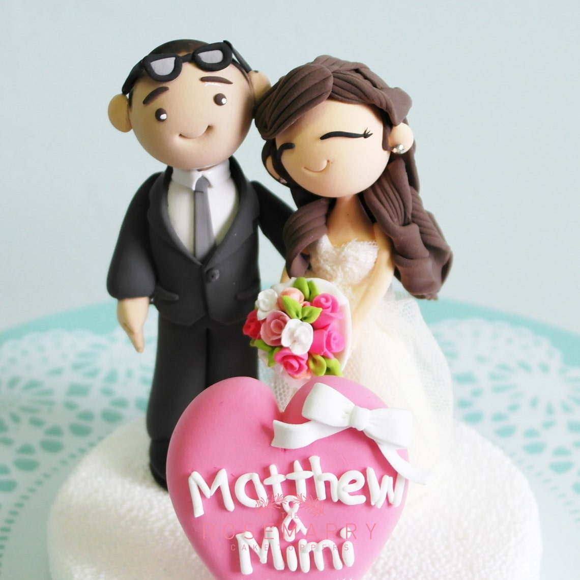Custom Cake Topper- Lovely Couple With a Big Heart Banner - Etsy