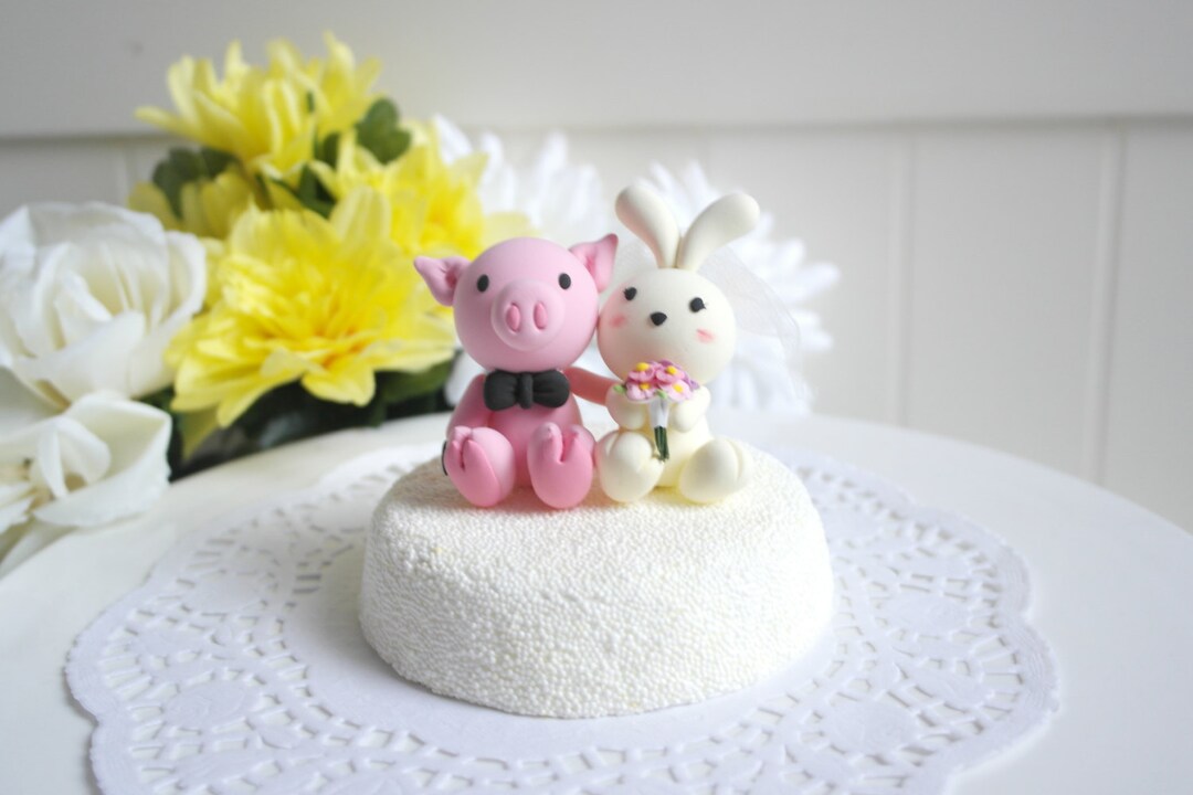 Custom Wedding Cake Topper - Pinky Piggy & Creamy Bunny Couple - Etsy