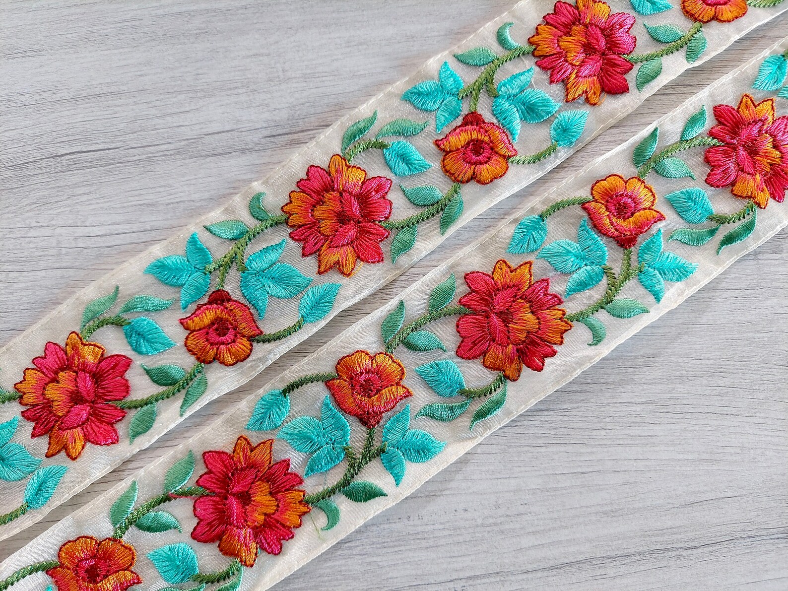 Indian Laces Sari Borders India Trims Boho Silk Saree - Etsy