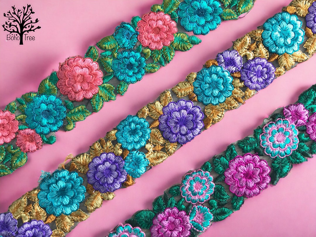 Embroidered Multi-color Floral Design Sari Fabric-lehenga Dupatta Table ...