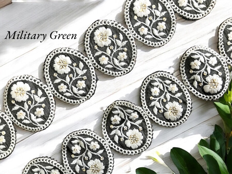 Embroidered Indian Lace Trim, Sari Border, Ribbon by the Yard - Etsy UK