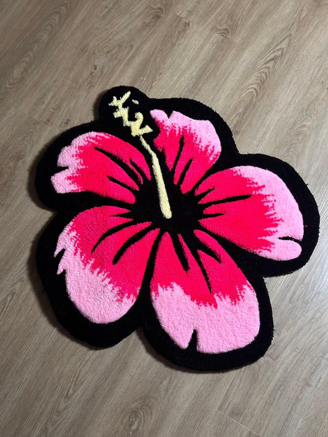Hand-tufted Hibiscus Flower Area Rug Vibrant Hot Pink and Soft Blush ...