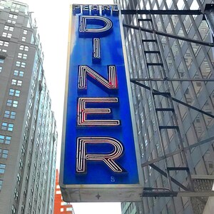 Pearl Diner / Neon Sign / Financial District, NYC / New York City ...