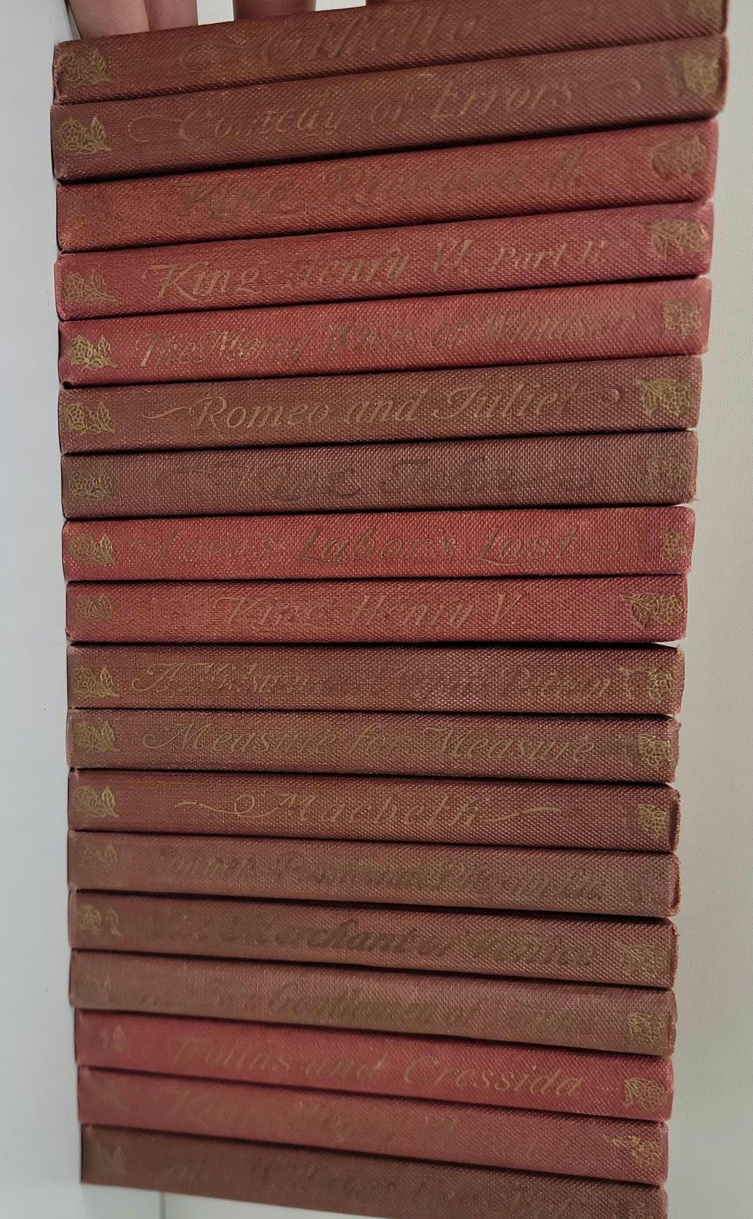 Antique Shakespeare Book Set (16 Volumes) – Red Cloth, Gold Gilt - Etsy