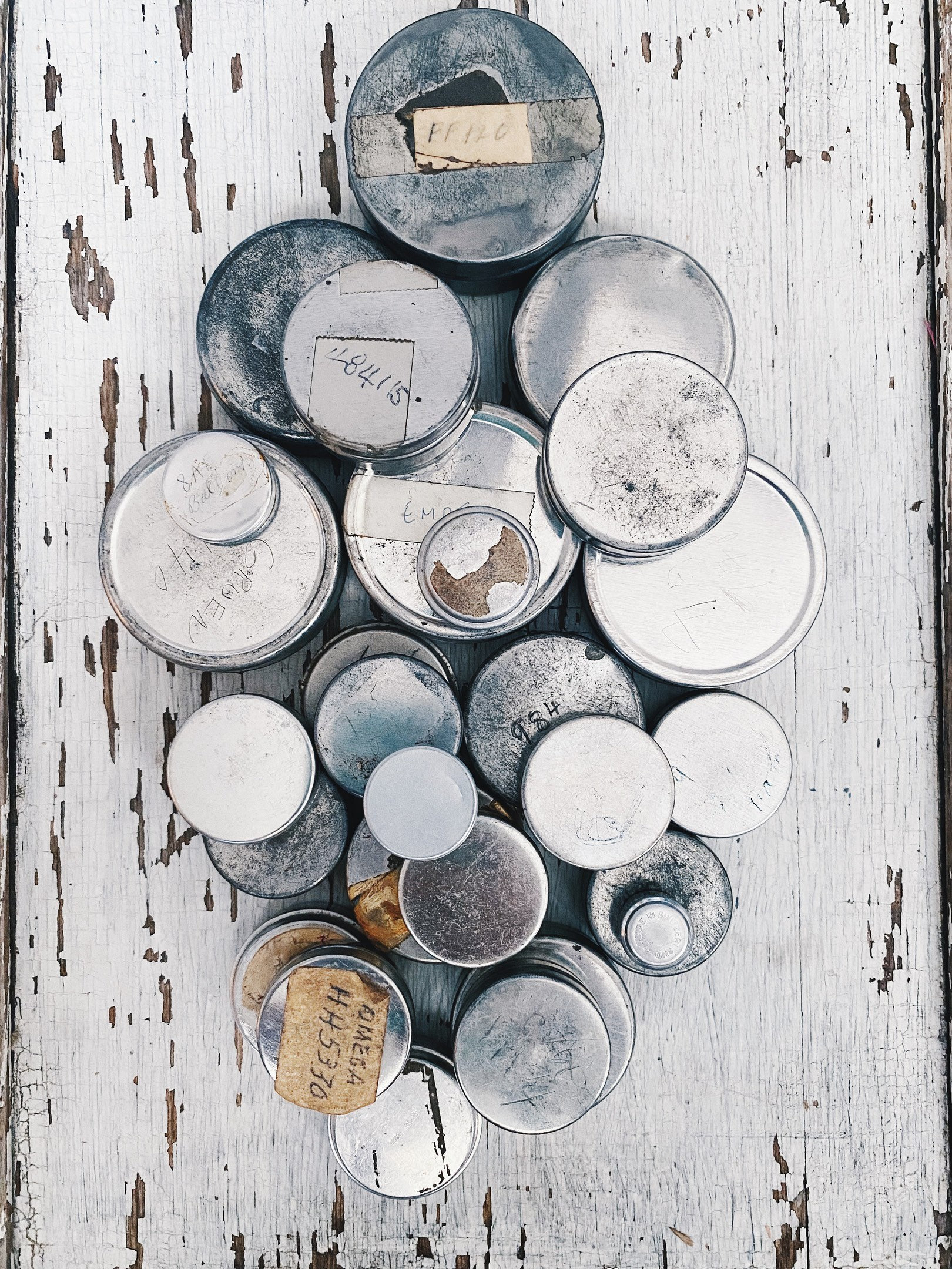 Vintage Circle Tins Vintage Tin Container Galvanized Small - Etsy