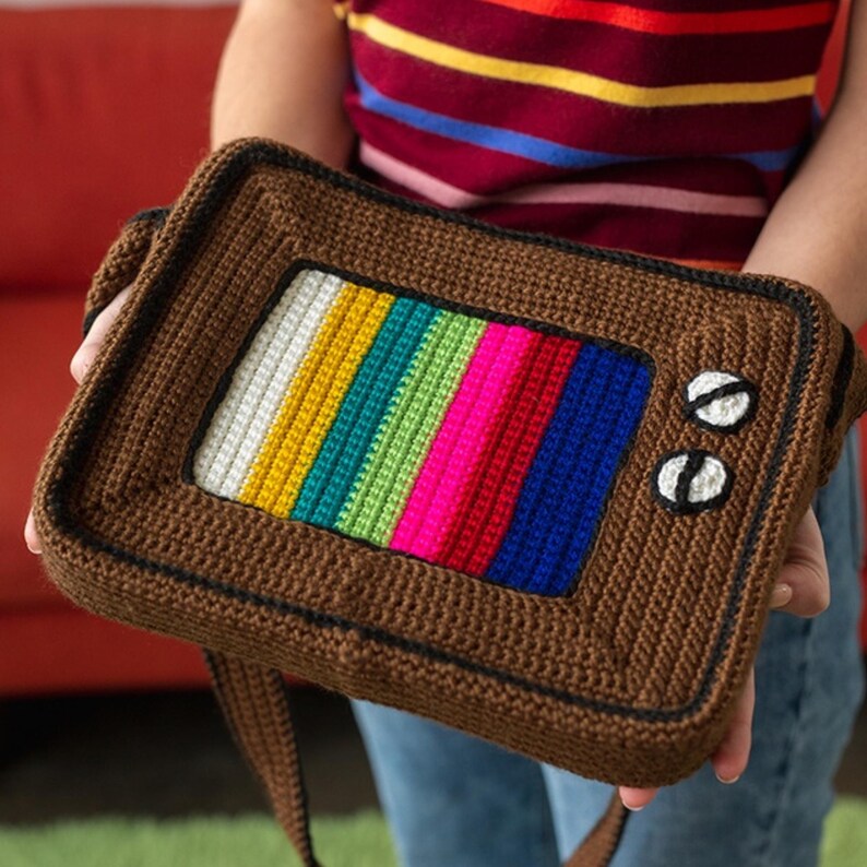 Crochet Retro Television Messenger Bag Vintage Accessory - 11" X 9 ...