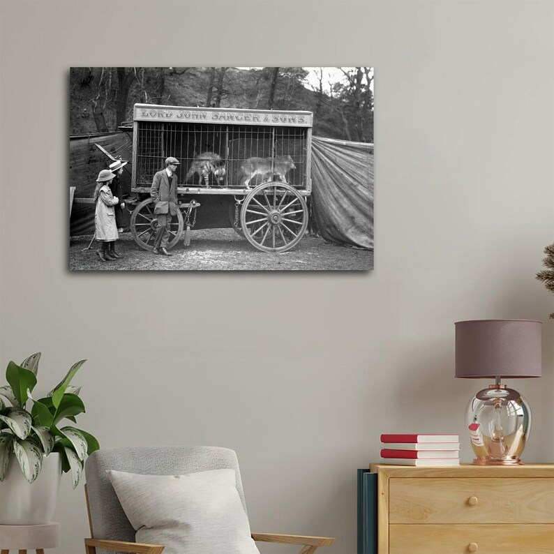A Vintage Circus Wagon Wall Art Painting Canvas Gift Living Room Prints ...