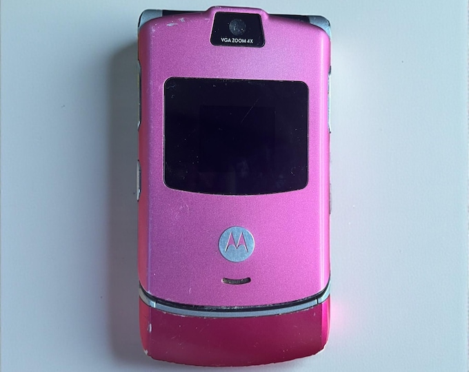 Pink Motorola Razr V3 | Y2K, Non-working Decor - Etsy