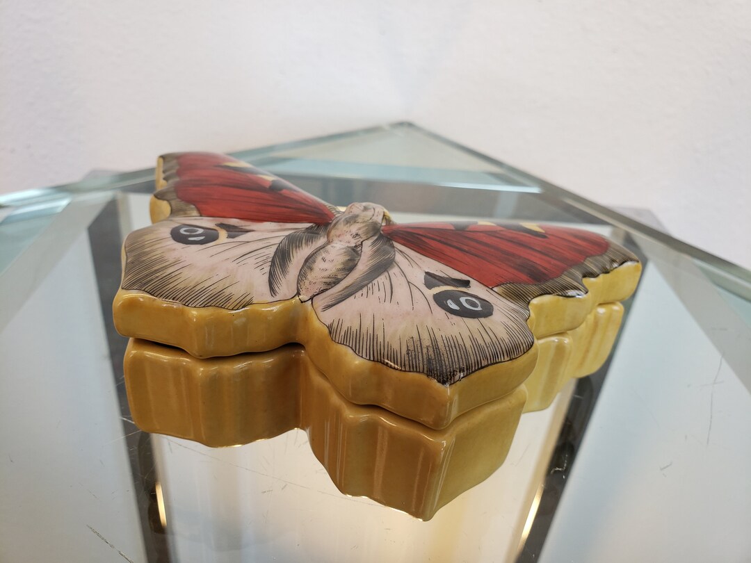 Porcelain Butterfly Storage Box / Butterfly Trinket Box / Butterfly ...