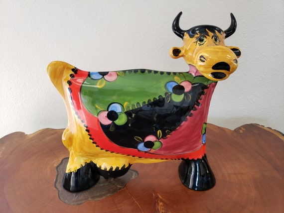 Turov hand crafted ceramic cow sculpture - munimoro.gob.pe