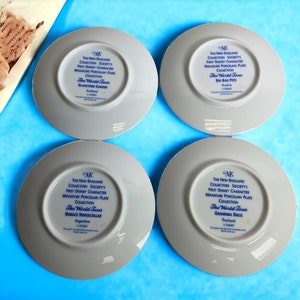 Disney Character Plates in Boxes / New England Collectors Society World ...
