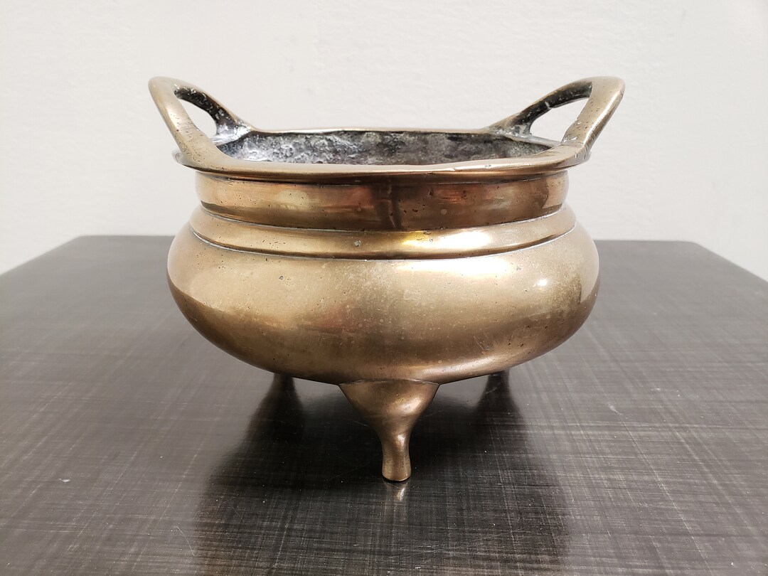 Chinese Bronze Xuande Censer Pot / Ceremonial Meditation Decor ...