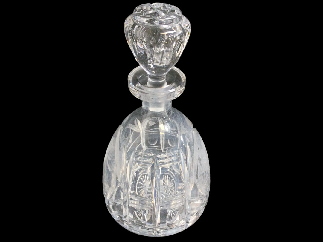 Cut Crystal Barware Bell Shaped Decanter W Stopper ~ 9" Clear Glass ...
